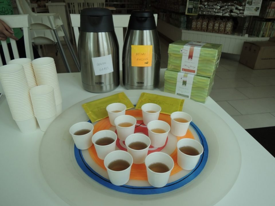 Tea Sampling at Chef Low, Kayu Ara - rhymbahillstea.com